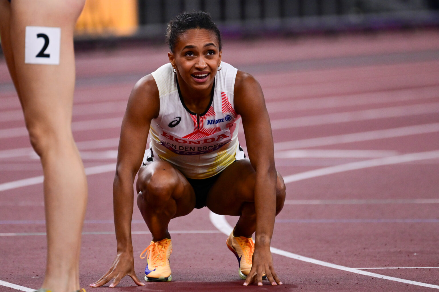 Naomi Van den Broeck loopt tweede Belgische 600m aller tijden, 1500m-PR ...