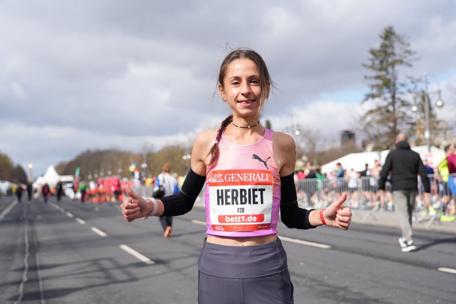 Chloé Herbiet verbetert in Berlijn 24 jaar oud BR van Marleen Renders ...
